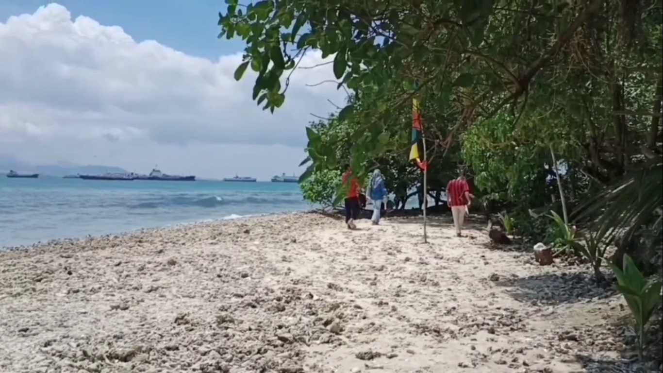 Saat Libur Nataru Pengunjung Wisata di Banten Ditargetkan 7,5 Juta ...